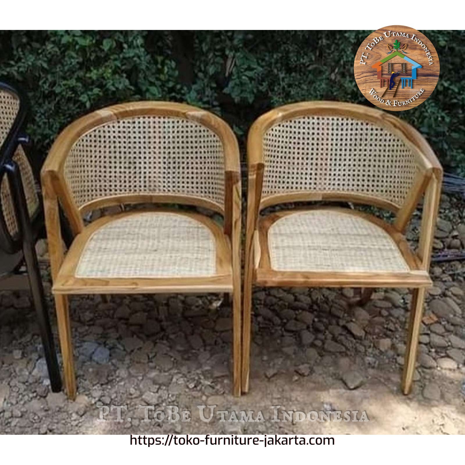 Dining Chair Made From Teak Wood and Rattan as Combination Design