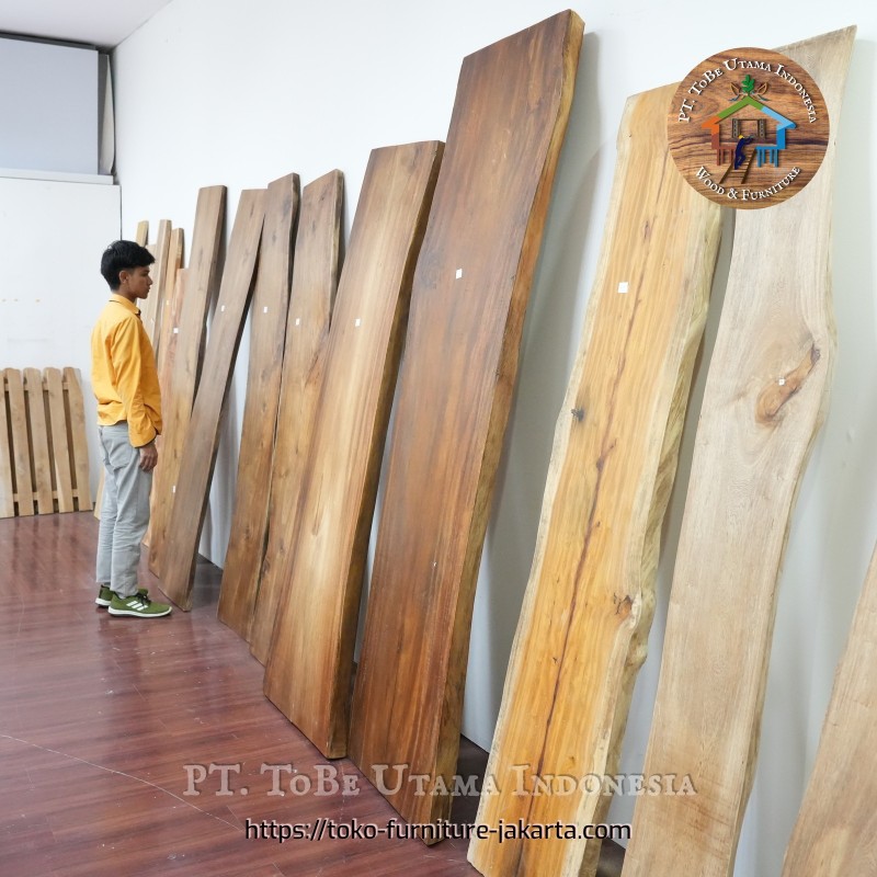 Cara Merubah Dapur dengan Bagian Atas Meja Kayu yang Indah