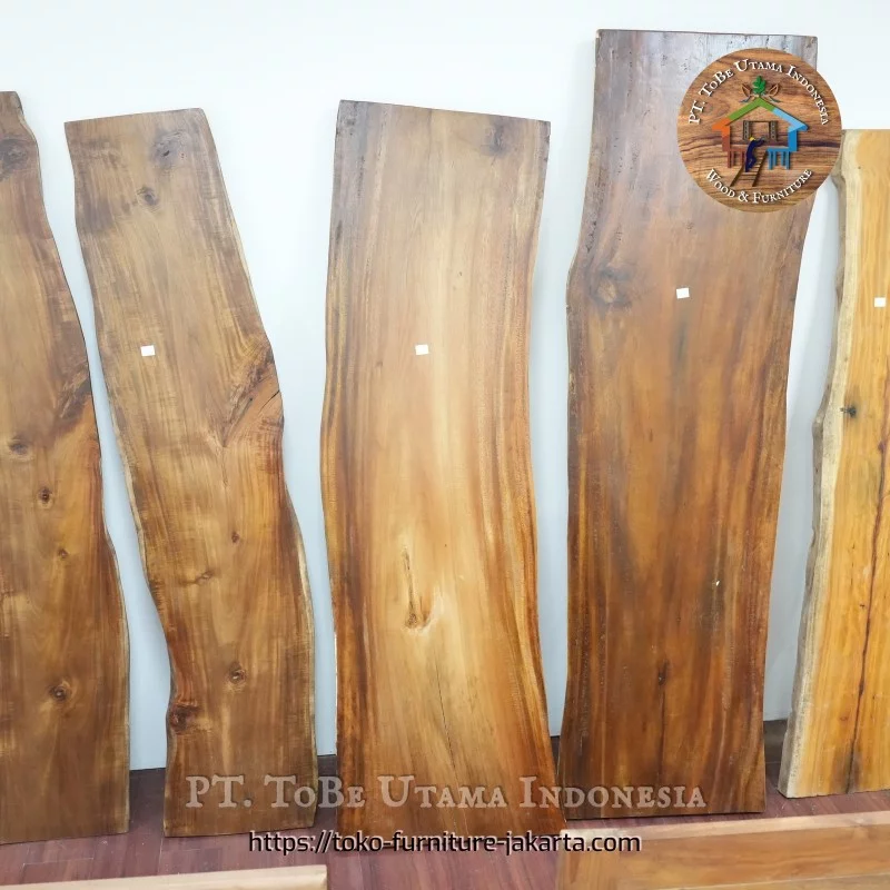 Cara Merubah Dapur dengan Bagian Atas Meja Kayu yang Indah