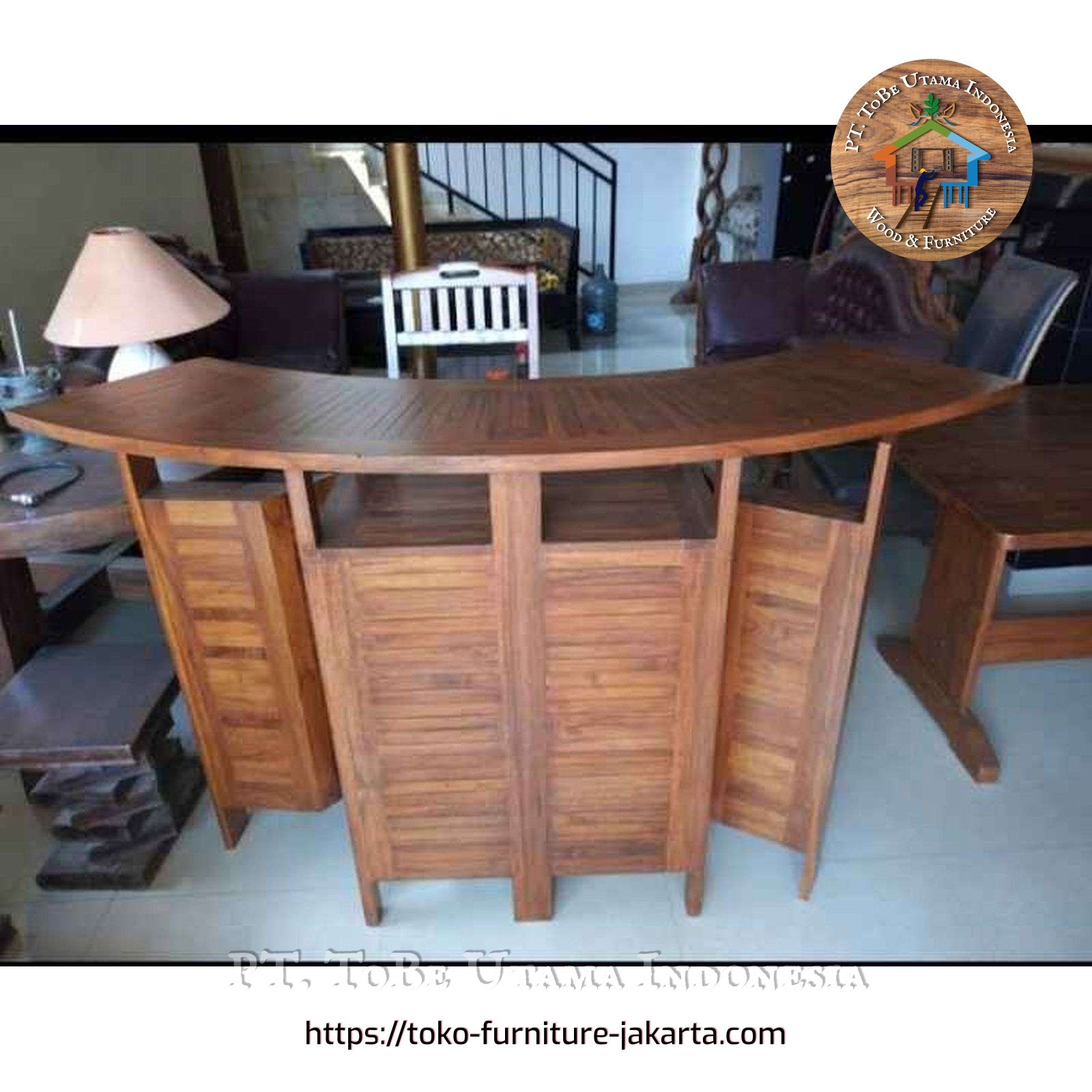 Bar Table Excellent to Enjoy Your Time With Friends on It