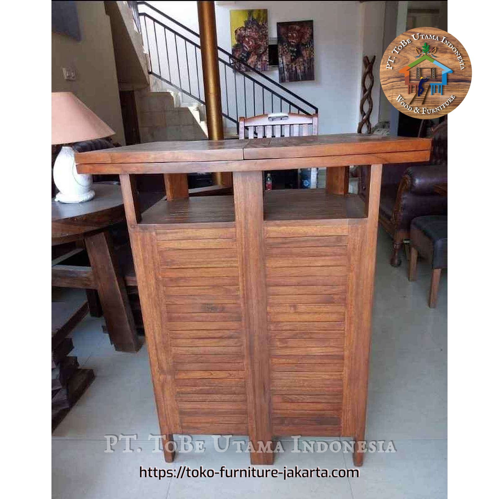 Bar Table Excellent to Enjoy Your Time With Friends on It