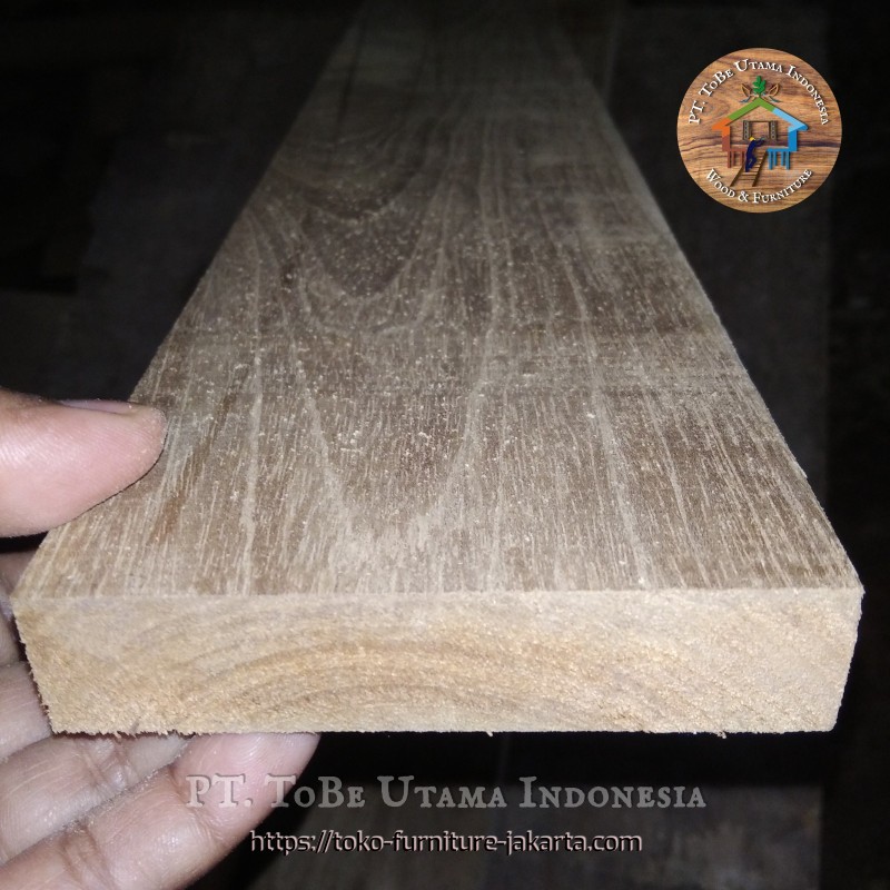 Papan Kayu Jati untuk Pembuatan Furniture dan Interior
