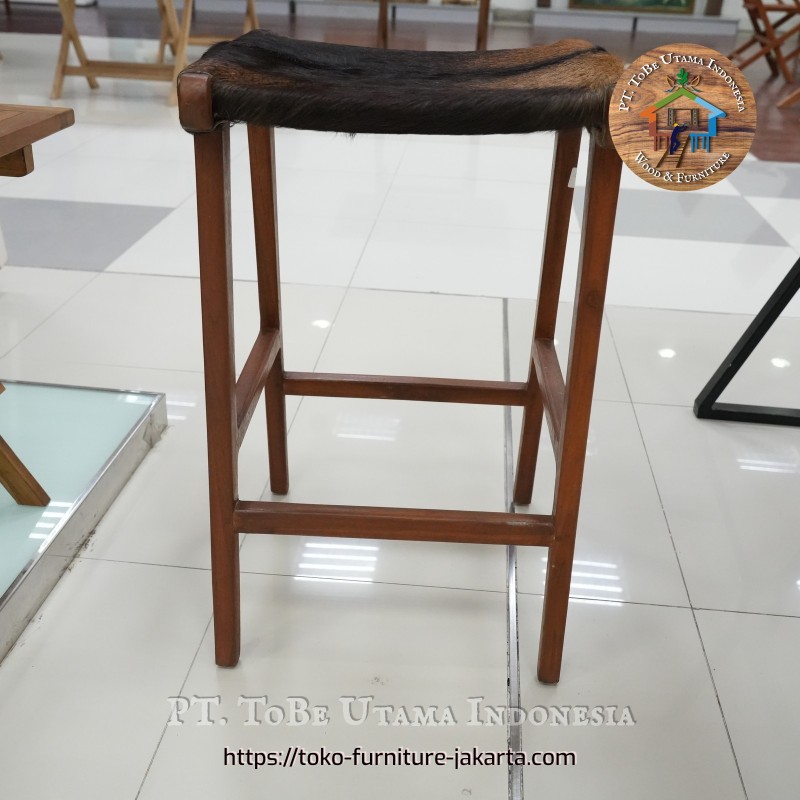 Country Style Bar Stool Made of Teak Wood & Genuine Cowhide