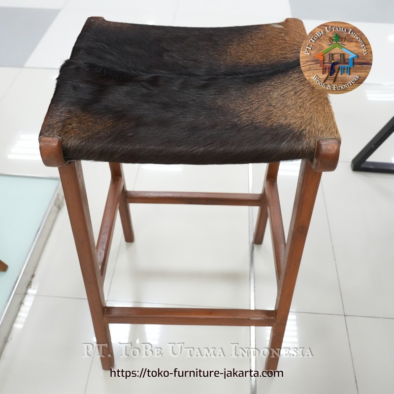 Country Style Bar Stool Made of Teak Wood & Genuine Cowhide