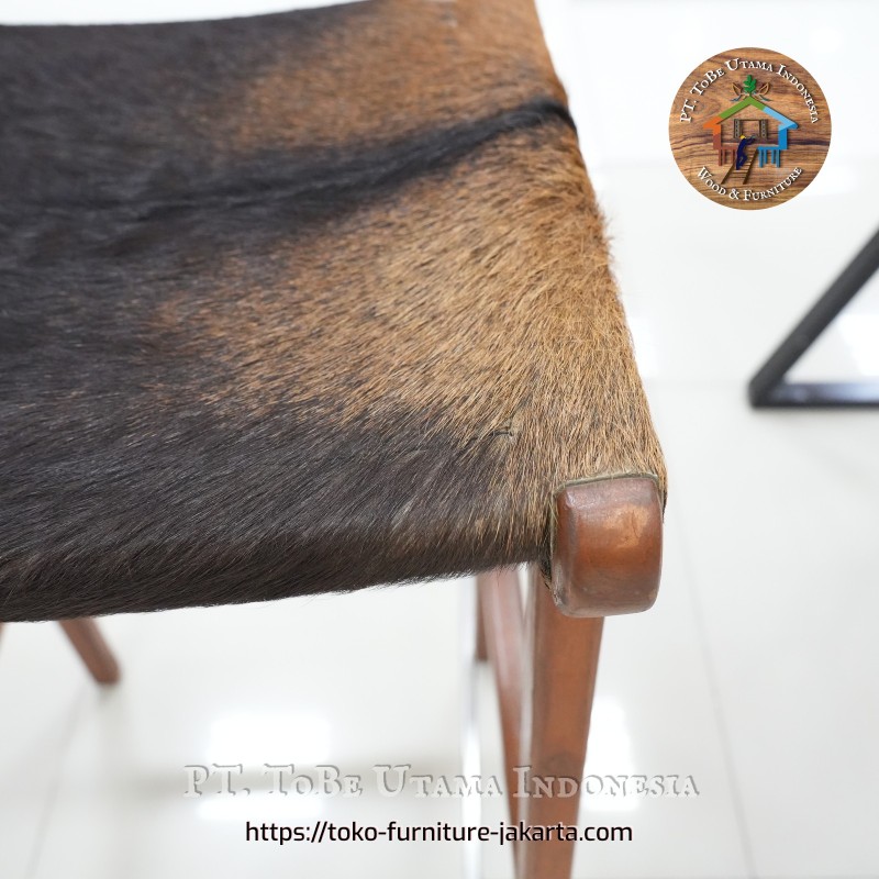 Country Style Bar Stool Made of Teak Wood & Genuine Cowhide