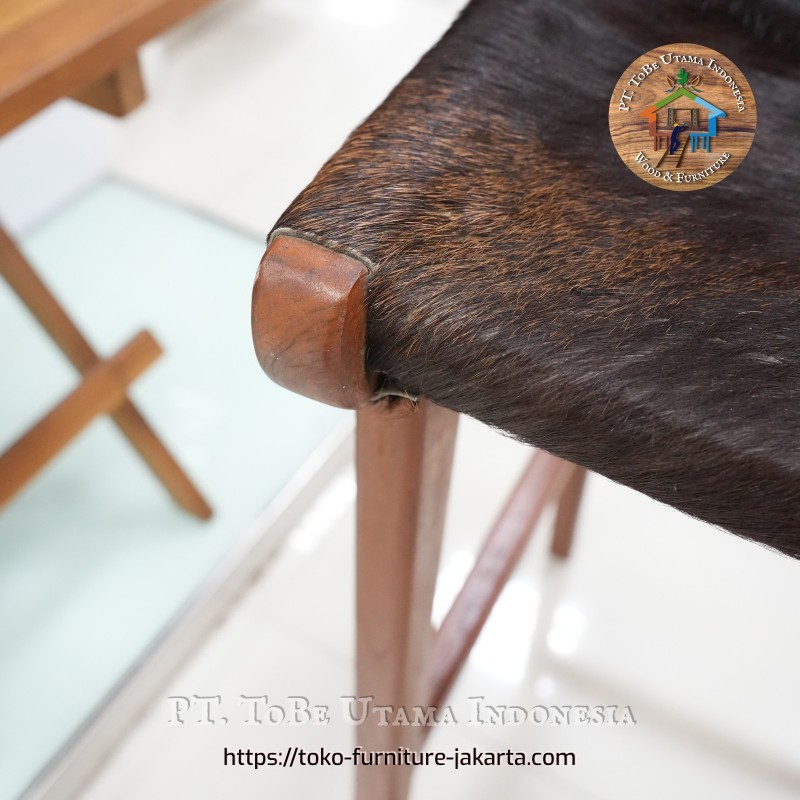 Country Style Bar Stool Made of Teak Wood & Genuine Cowhide