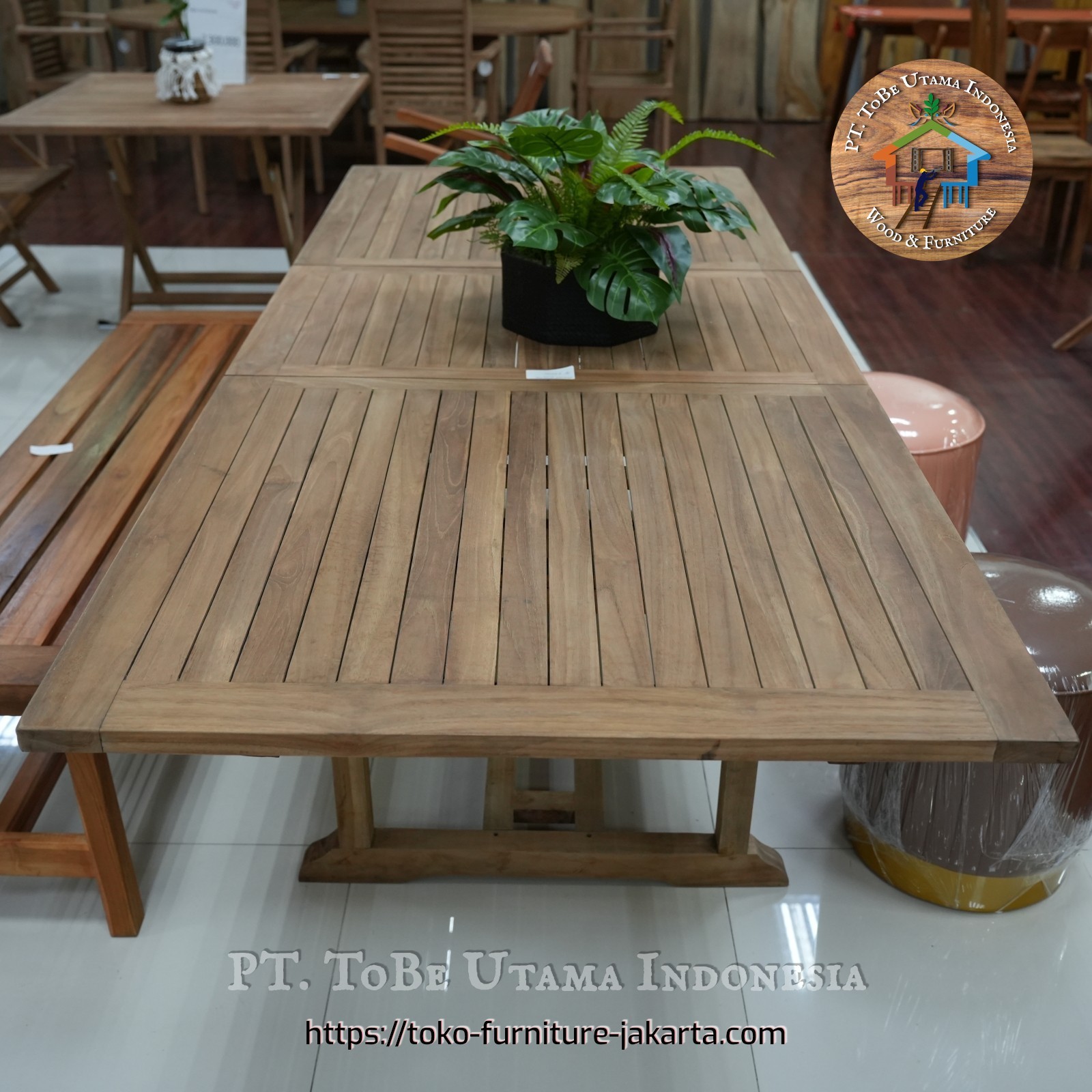 Garden Dining Table Teakwood with Umbrella for Restaurants