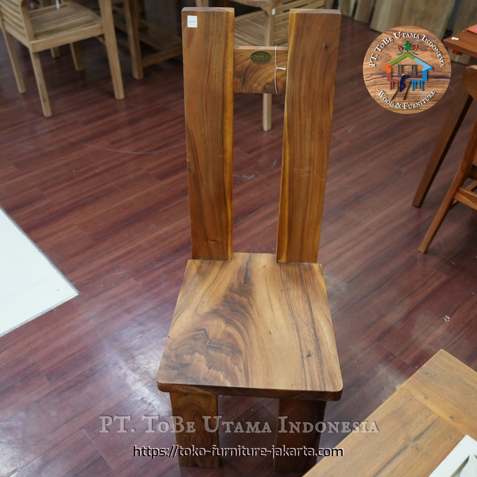 Artistic Trembesi Wood Guest Chairs