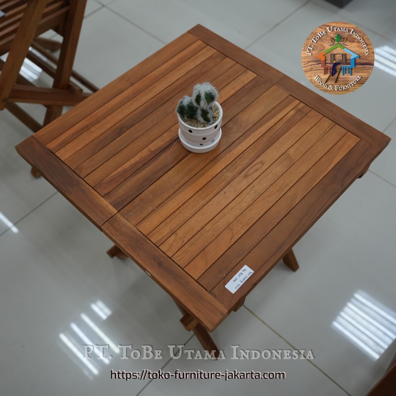 Meja Kecil untuk Sudut Ruangan dan untuk Teras