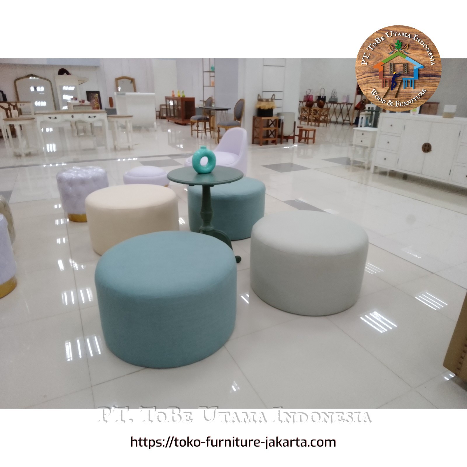 Sofa Bulat Besar | Baci Living Room