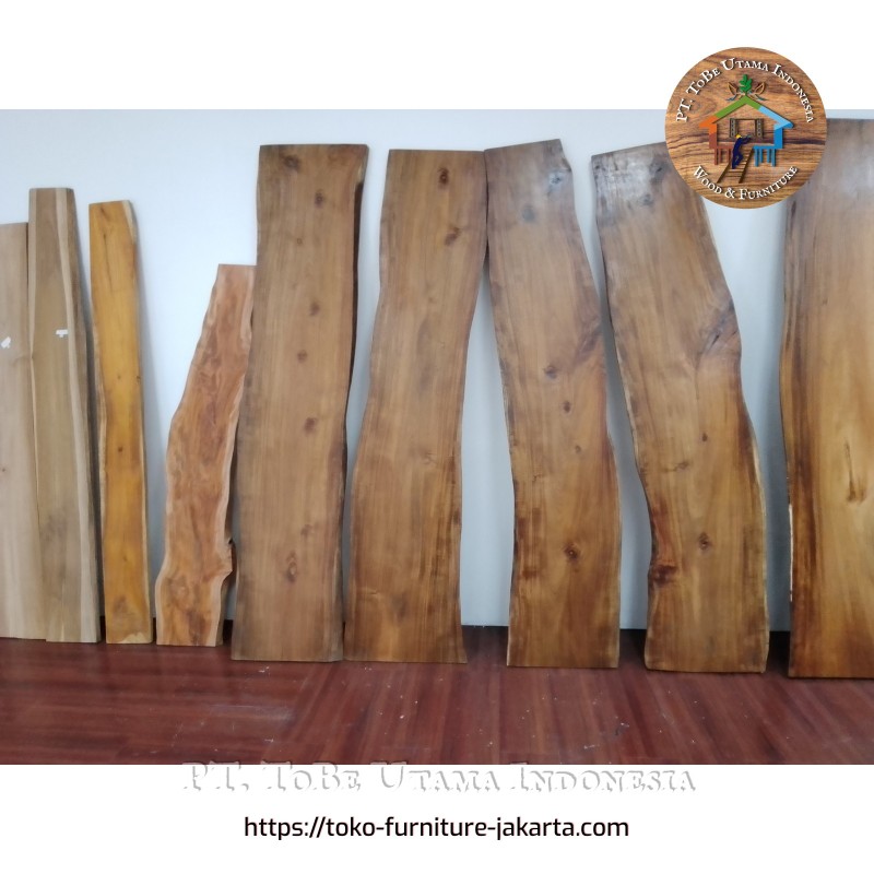 Cara Merubah Dapur dengan Bagian Atas Meja Kayu yang Indah